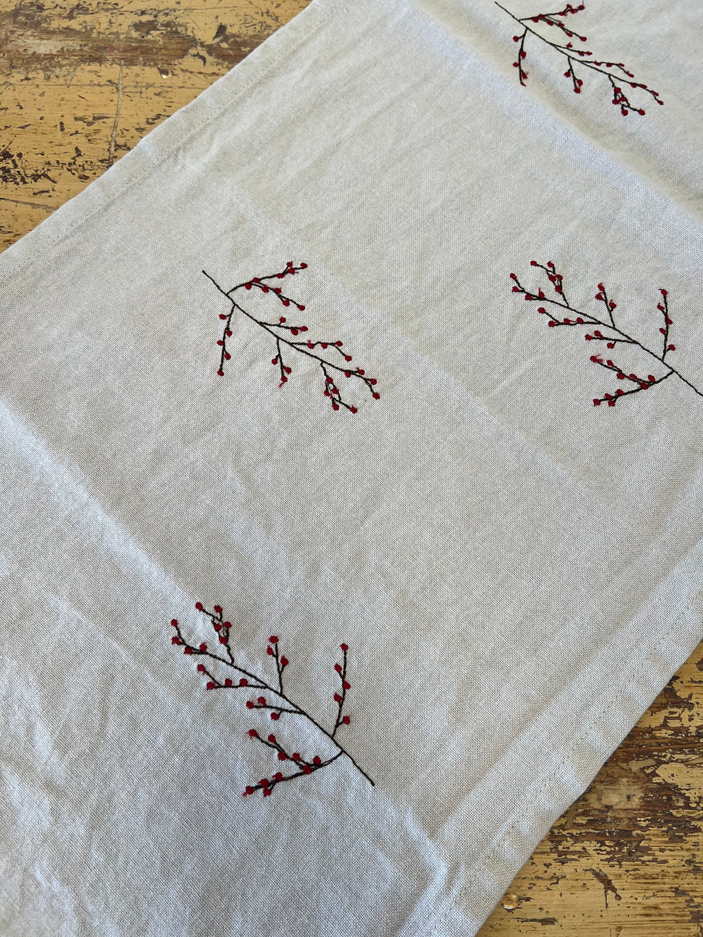 Table Runner, Winterberry – The Food Nanny